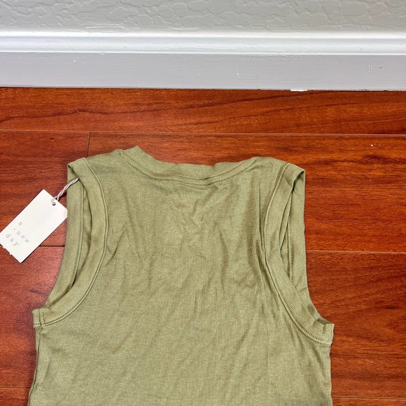 a new day | Tops | Target A New Day Shirt Womens Xs Olive Green Tank ...